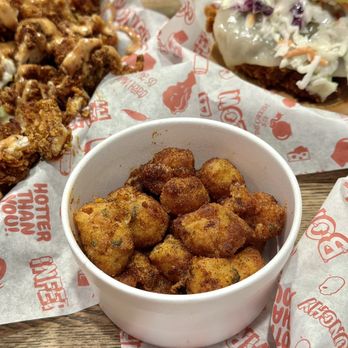 THE RED CHICKZ - Updated July 2024 - 688 Photos & 642 Reviews - 557 S ...