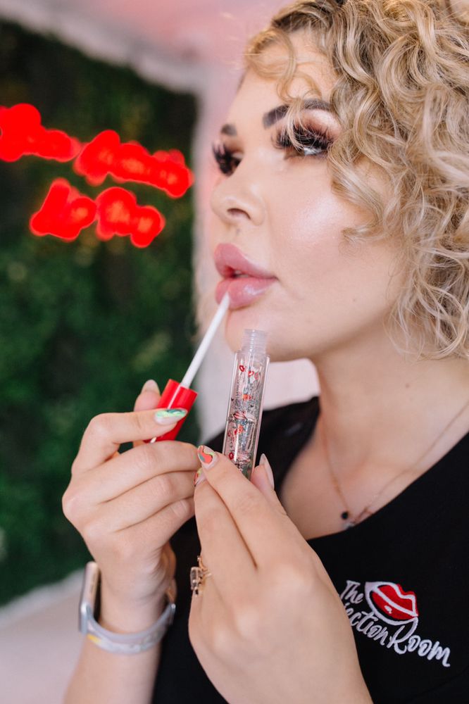 THE INJECTION ROOM - Updated December 2025 - 139 Photos & 60 Reviews ...