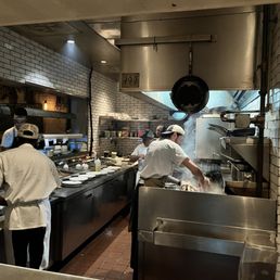 NO. 246 - Updated January 2026 - 1369 Photos & 1071 Reviews - 129 E ...