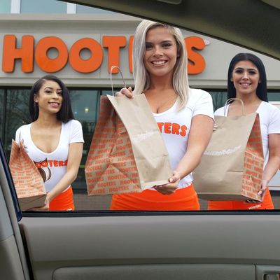 HOOTERS - 235 Photos & 475 Reviews - 725 N Milliken Ave, Ontario, CA ...
