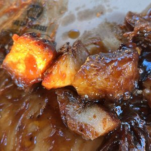 BACKBEAT QUE BBQ SMOKEHOUSE - 28 Photos & 31 Reviews - 1 Cedar Point Dr ...