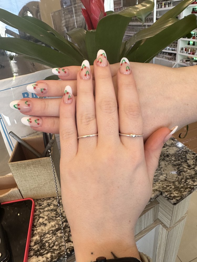 LYNN’S NAILS 1 - 69 Photos & 19 Reviews - 4289 Roswell Rd, Marietta ...