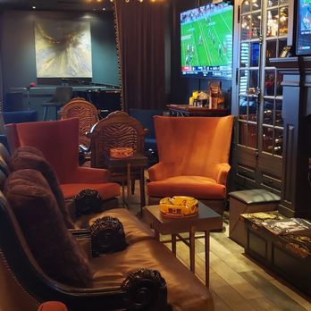 TAP N ASH SOCIAL CLUB - Updated June 2024 - 137 Photos & 81 Reviews ...