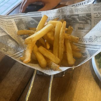 GUS’ SNUG - Updated October 2025 - 81 Photos & 78 Reviews - 38 S Main ...