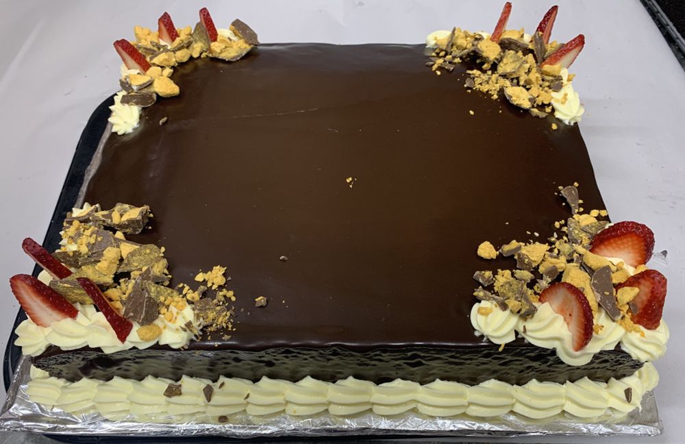 CRUSTYS BAKERY - Updated December 2024 - 14 Photos - 1136 Gold Coast ...