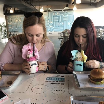 REGRUB BURGER BAR - Updated December 2024 - 208 Photos & 172 Reviews ...