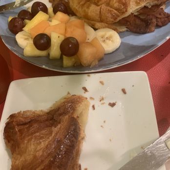 CAFE BRIE - Updated October 2024 - 361 Photos & 405 Reviews - 2765 E ...