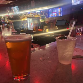 PB PUB - Updated October 2025 - 81 Reviews & 40 Photos - 4471 Gresham ...
