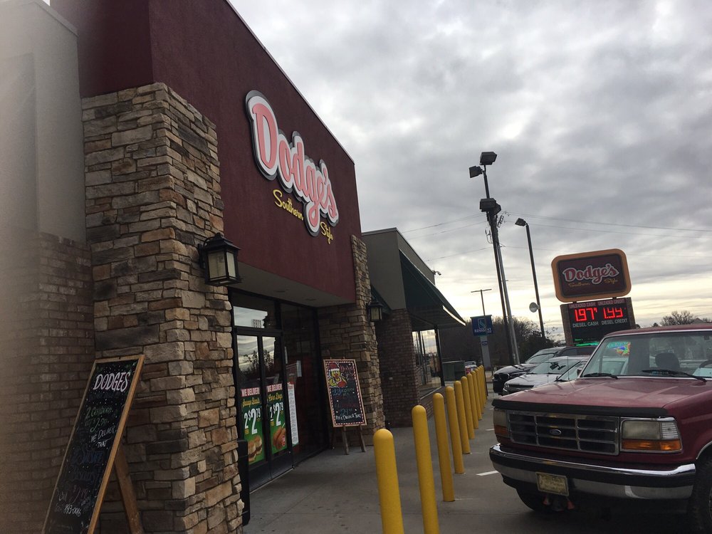 DODGE’S SOUTHERN STYLE - Updated December 2025 - 17 Photos & 33 Reviews ...