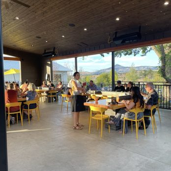 PHOODERY - Updated October 2025 - 69 Photos & 49 Reviews - 208 N Main ...