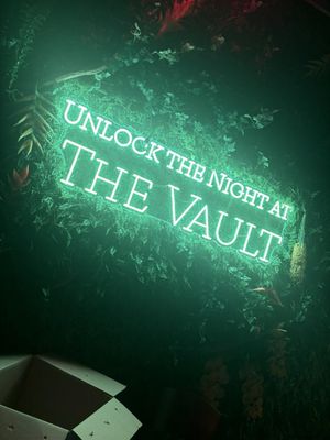 THE VAULT RESTAURANT & LOUNGE - Updated August 2025 - 24 Photos & 13 ...