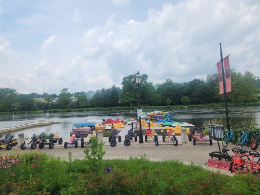 FRAME PARK - Updated October 2025 - 20 Photos - 701 W Moreland Blvd ...