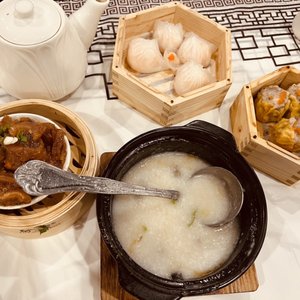 NAING MYANMAR FAMILY RESTAURANT - Updated November 2024 - 282 Photos ...