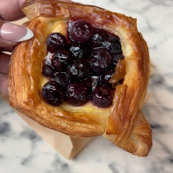 FRESH FLOURS - Updated October 2025 - 264 Photos & 195 Reviews - 1624 S ...