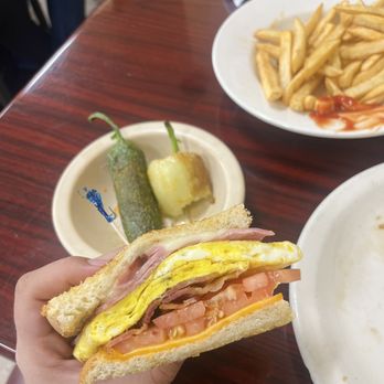 HAPPY DINER - Updated September 2024 - 184 Photos & 214 Reviews - 1931 ...