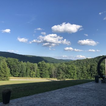 WHITE HOLLOW ACRES - Updated December 2025 - 10 Photos - 3509 Comfort ...