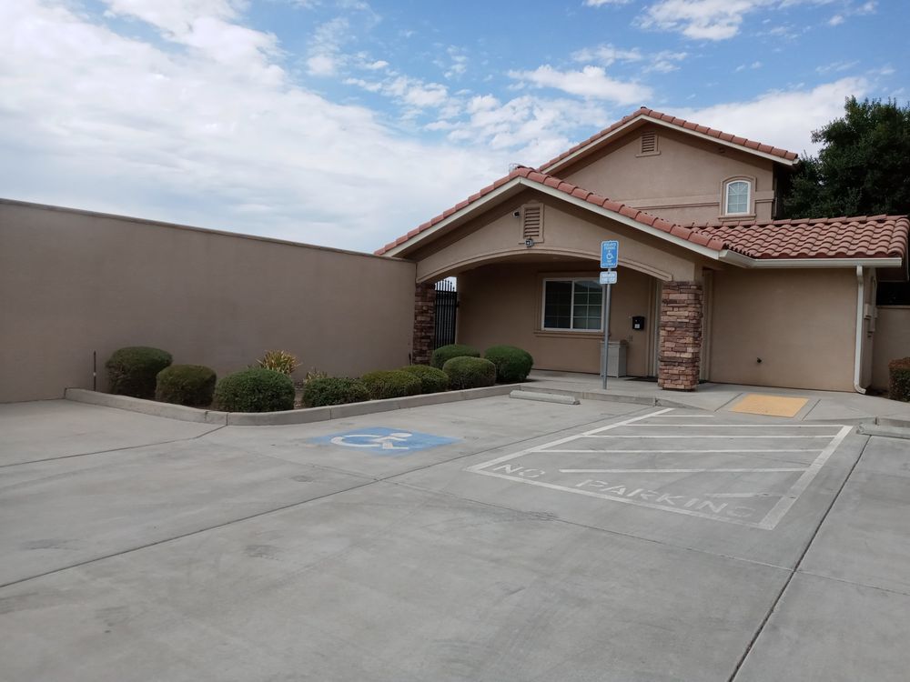 MIKE’S MINI STORAGE - Updated October 2025 - 16 Photos - 2130 N Granada ...