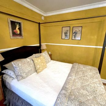 LILAC INN - Updated November 2025 - 44 Photos & 21 Reviews - 53 Park St ...