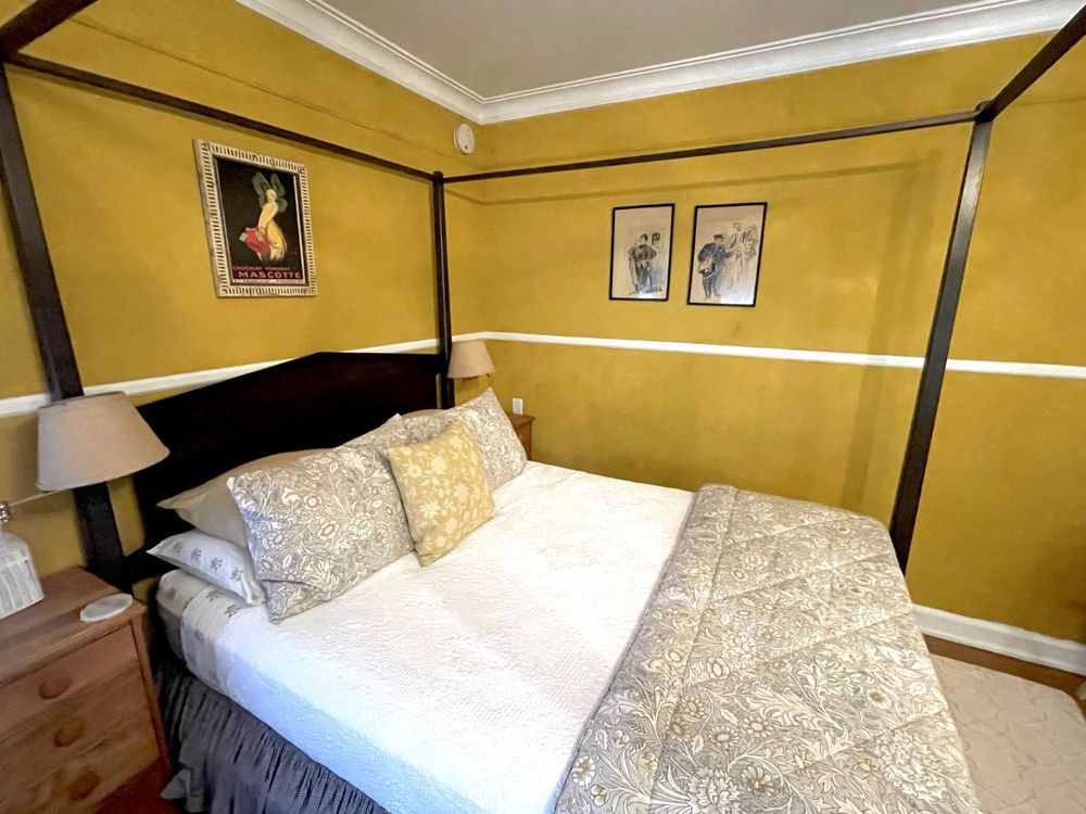 LILAC INN - Updated November 2025 - 44 Photos & 21 Reviews - 53 Park St ...