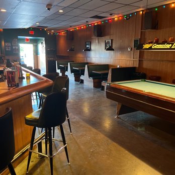 EASY TIGER BAR - Updated May 2024 - 53 Photos & 32 Reviews - 4725 W ...