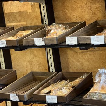 CREMA COFFEE & BAKERY - Updated September 2024 - 290 Photos & 297 ...