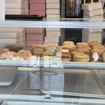 ELK GROVE DONUTS - Updated March 2025 - 760 Photos & 347 Reviews ...
