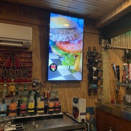 FROGGIES - Updated July 2025 - 185 Photos & 215 Reviews - 3656 Shore Dr ...