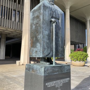 FATHER DAMIEN STATUE - Updated August 2025 - 11 Photos - 415 S ...