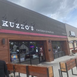 KUZZOS CHICKEN & WAFFLES - Updated July 2025 - 695 Photos & 824 Reviews ...
