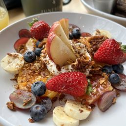 JUNEBERRY TABLE - Updated October 2025 - 276 Photos & 181 Reviews ...