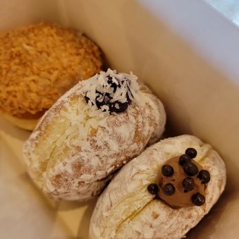 DEAR DONUTS - Updated December 2025 - 410 Photos & 155 Reviews - 570 S ...