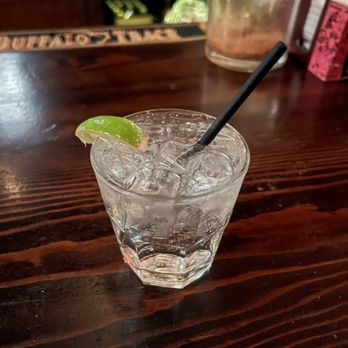 MONTY BAR - Updated October 2025 - 101 Photos & 234 Reviews - 1222 W ...