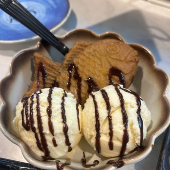 UMAI REVOLVING SUSHI - Updated October 2025 - 308 Photos & 112 Reviews ...