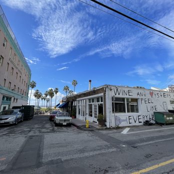 HOOKED VENICE - Updated March 2025 - 65 Photos & 33 Reviews - 9 Dudley ...