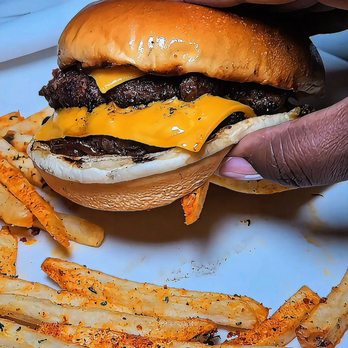 MARCUS BAR & GRILLE - Updated May 2025 - 1047 Photos & 364 Reviews ...