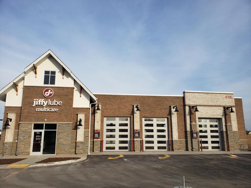 JIFFY LUBE - Updated May 2026 - 10 Reviews - 1610 Water Pl, Oconomowoc ...