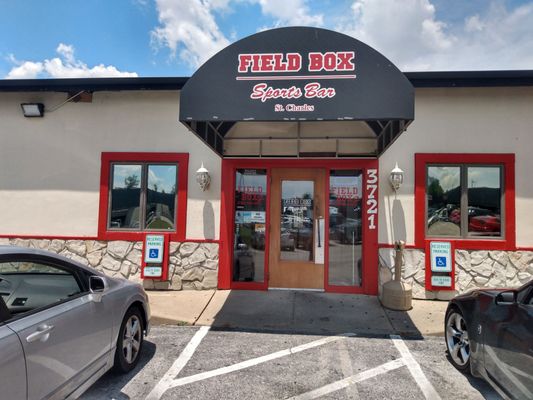 FIELD BOX BAR & GRILL - Updated June 2024 - 18 Photos & 27 Reviews ...