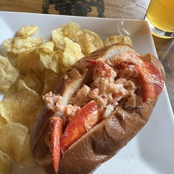 THE WHITE BULL TAVERN - Updated March 2025 - 251 Photos & 290 Reviews ...