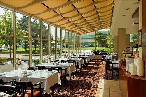 HOLIDAY INN MISSISSAUGA TORONTO WEST - Updated October 2025 - 11 ...