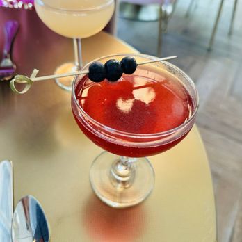 LITTLE HEN - Updated October 2024 - 2671 Photos & 1048 Reviews - 3451 ...