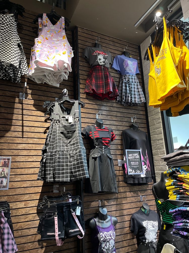 HOT TOPIC - Updated September 2024 - 10 Reviews - 5000 Katy Mills Cir ...