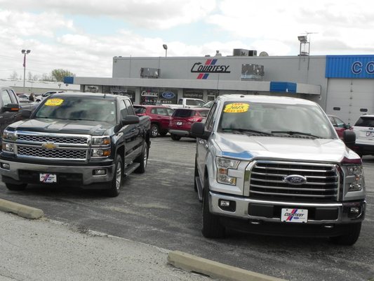 COURTESY FORD - Updated September 2025 - 13 Photos - 3921 W River Dr ...