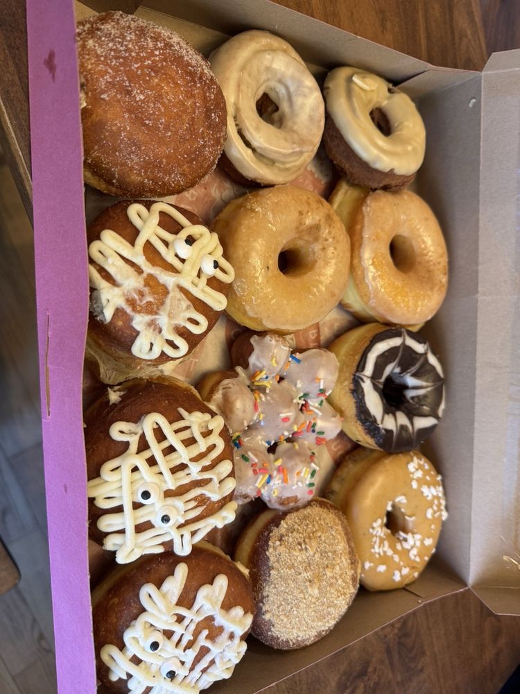 SLEEPING BIRD DOUGHNUTS - Updated December 2024 - 14 Photos & 18 ...
