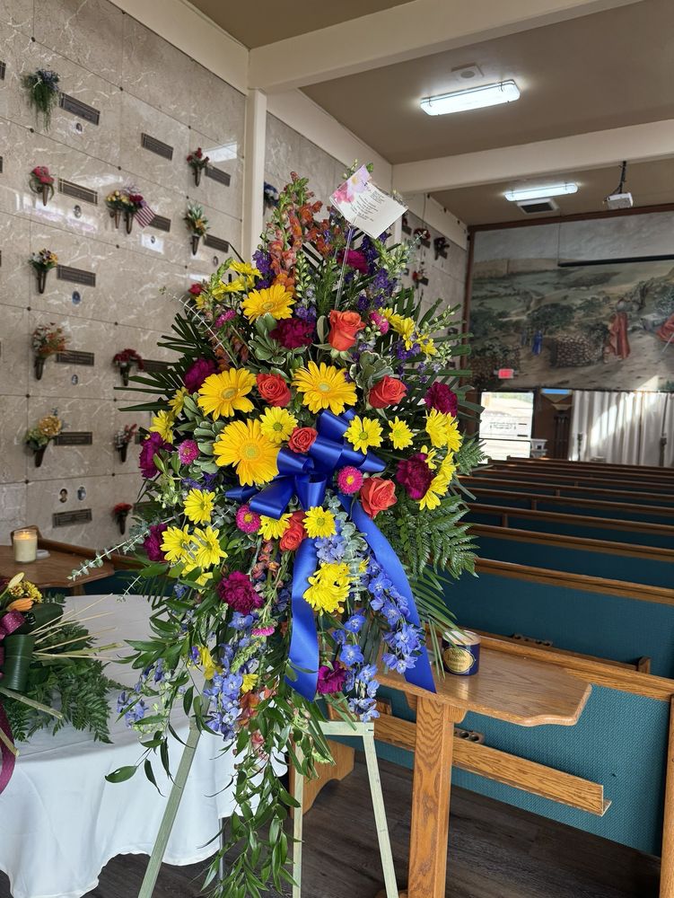 EVERGREEN FUNERAL HOME OF MERCED - Updated December 2025 - 1408 B St ...