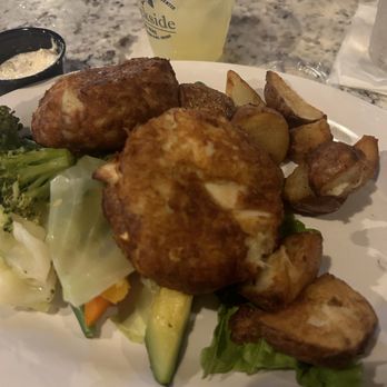 DOCKSIDE SEAFOOD & FISHING CENTER - Updated May 2025 - 222 Photos & 111 ...