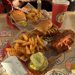 DAVE’S HOT CHICKEN - Updated January 2026 - 92 Photos & 49 Reviews - 17304 Chesterfield Airport ...