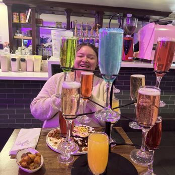 MADRES BRUNCH - Updated February 2025 - 930 Photos & 227 Reviews - 1805 ...