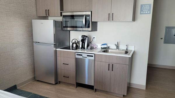 SALISH INN - Updated September 2025 - 36 Photos & 39 Reviews - 907 30th ...