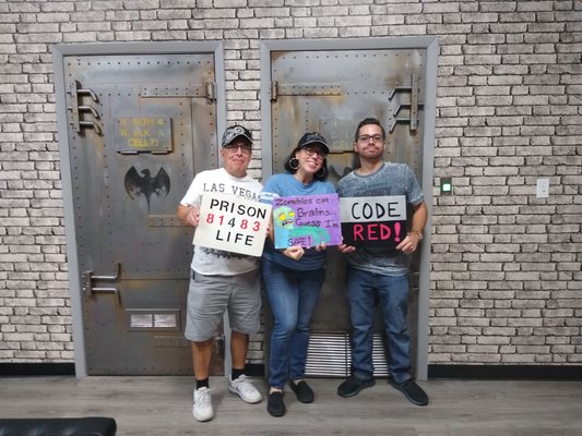 RED BUTTON ESCAPE - Updated July 2025 - 51 Photos & 65 Reviews - 9705 W ...