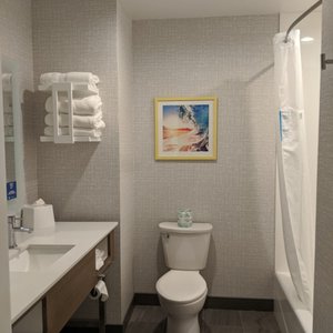 HAMPTON INN & SUITES SANTA MARIA - 83 Photos & 25 Reviews - 2190 ...